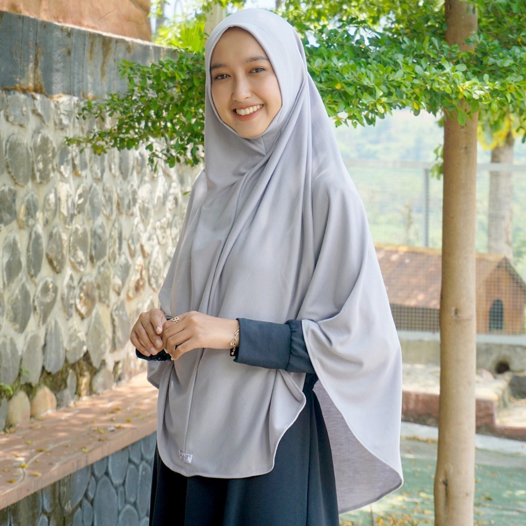 Jual Jilbab Instan Varna minisoftpad Kaos/ Hijab Instant syari/ By ...