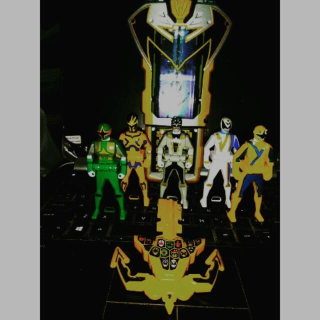 Jual DX Gokai Cellular & 6th ranger key set gokai silver ( gokaiger ...