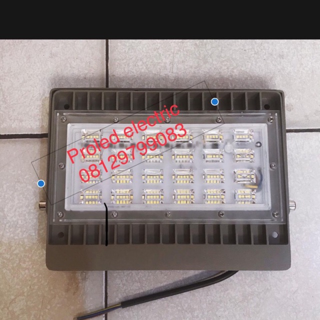 Jual Lampu led floodlight tembak sorot led model philips 100w 100 watt floodlight led sorot 100w ...