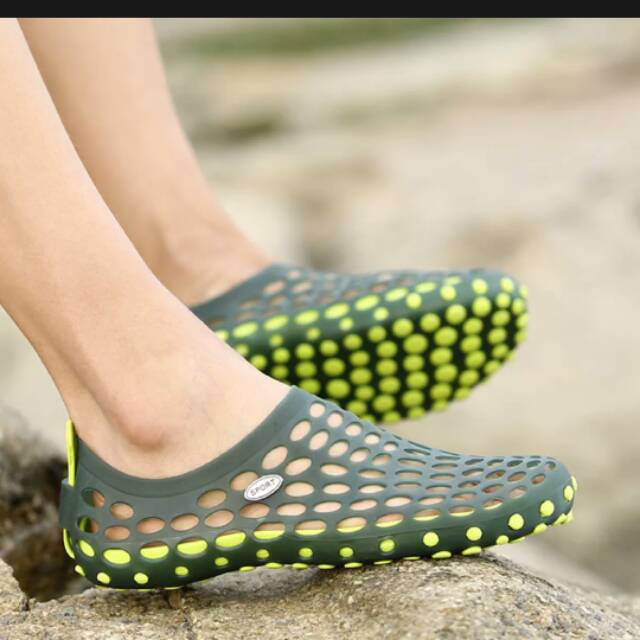 Jual Sepatu Waterproff Sendal Pantai Aqua Wading Shoes Sepatu Diving ...