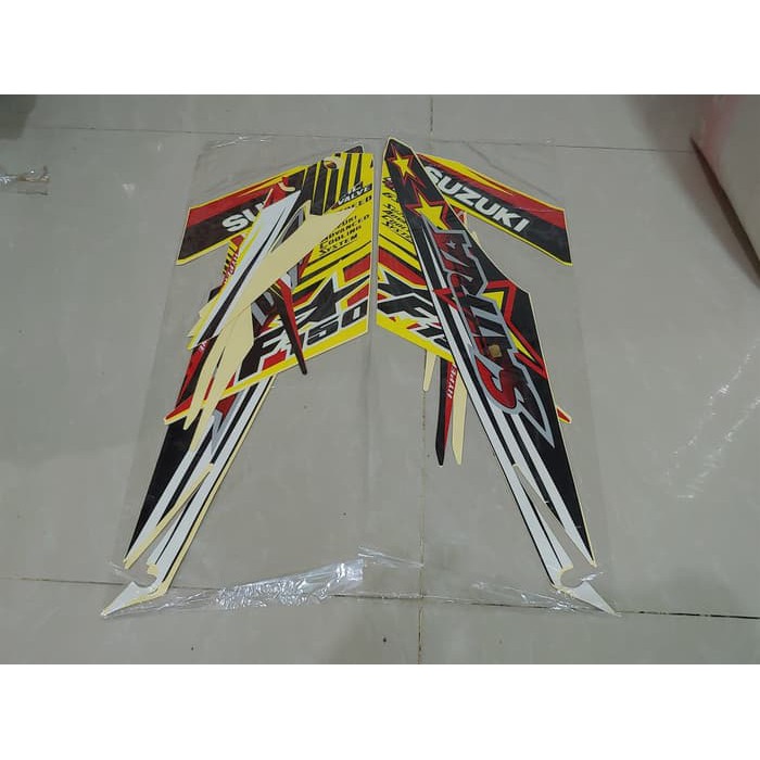 Jual Stiker Bodi & Lis Body & Striping Satria Fu 2014 Hitam Kuning ...