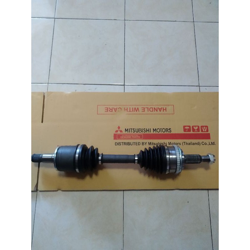 Jual CV joint Drive Shaft as roda depan all new triton (panjang) | Shopee Indonesia
