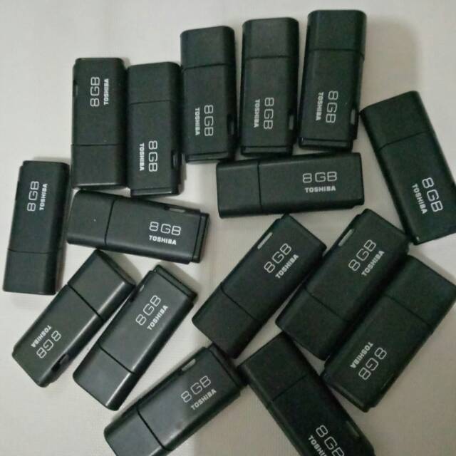 Jual FLASHDISK TOSHIBA Non Packing / Black 8GB -- USB TOSHIBA hitam 8GB ...