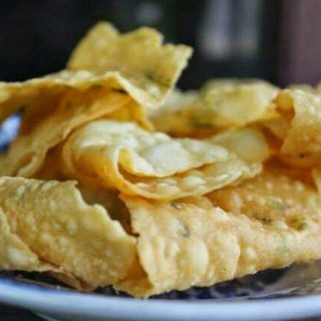 Jual Keripik Pangsit Bawang/Kue Bawang 500 gr | Shopee Indonesia