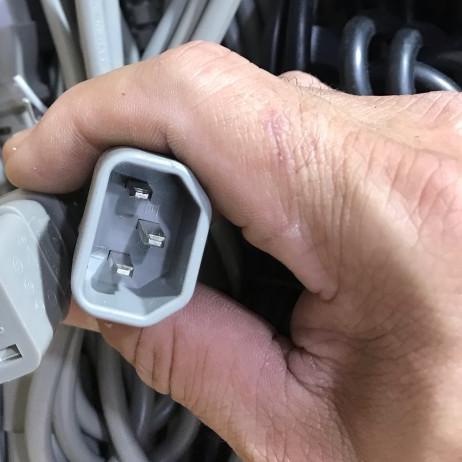 Jual Kabel power ac iec c13 c14 output ups Apc original copotan dari ...