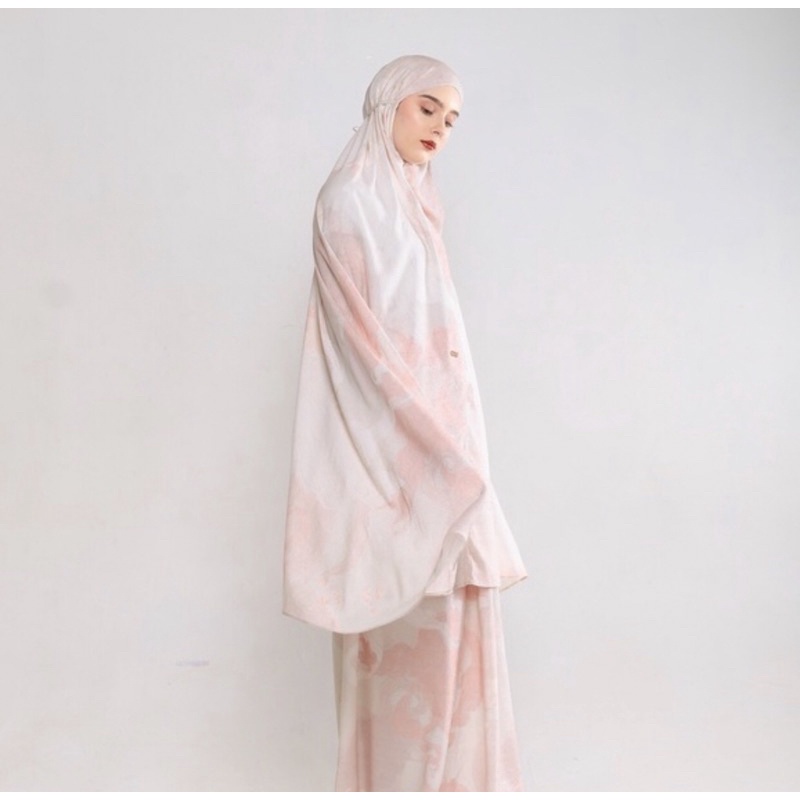 Jual Lila Prayer Robe by Parte warna Peach | Shopee Indonesia
