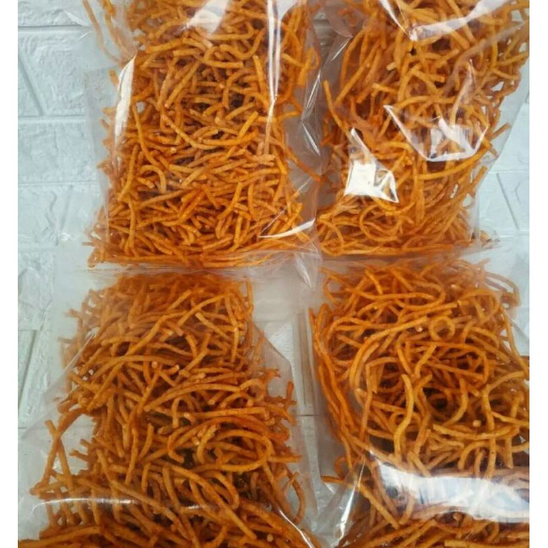 Jual cistik mie pedas enak gurih kriuk kemasan 500gram | Shopee Indonesia