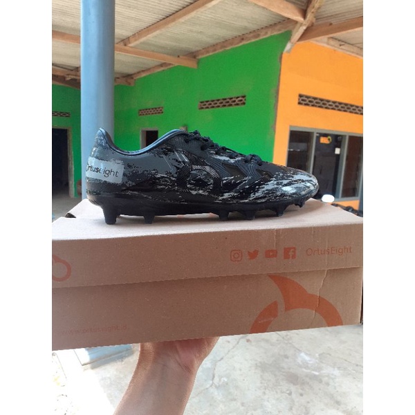 Jual sepatu bola seken | Shopee Indonesia