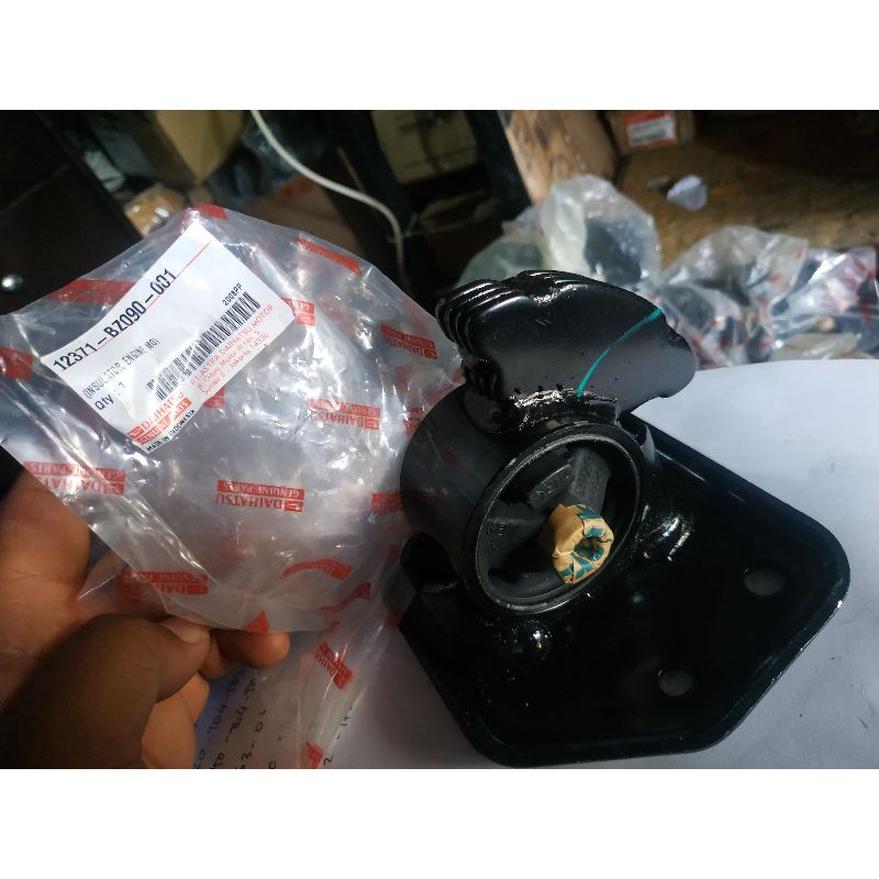 Jual Original Trans Mounting Bangku Persneling Gran Max/Luxio (tanduk ...