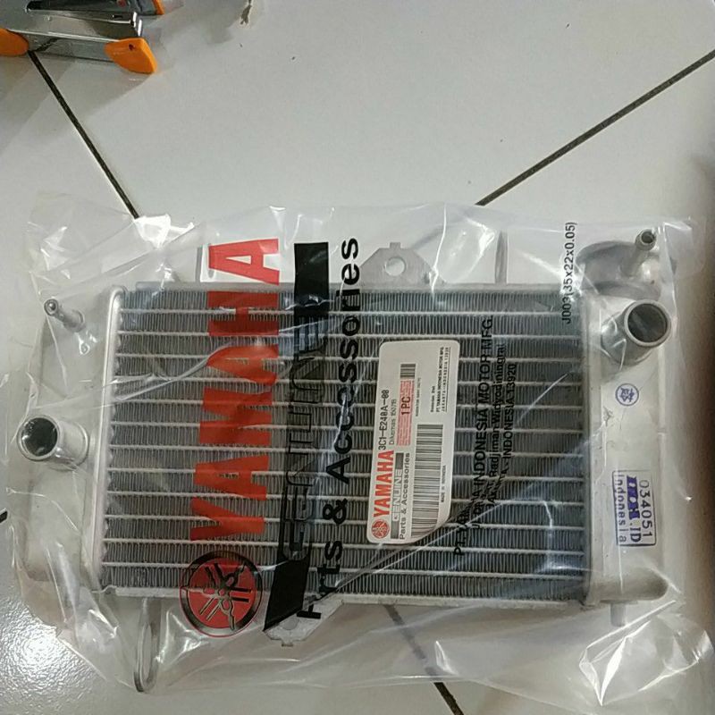 Jual RADIATOR VIXION LAMA NEW NVA NVL Original | Shopee Indonesia