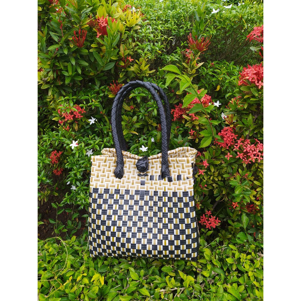 Jual Tas Jali Jali / Totebag / Tas Anyaman / Tas Anyaman Plastik ...