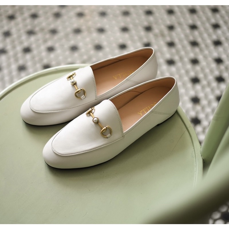 Jual Scilla Pixie Loafers in Milk Genuine Leather | Shopee Indonesia