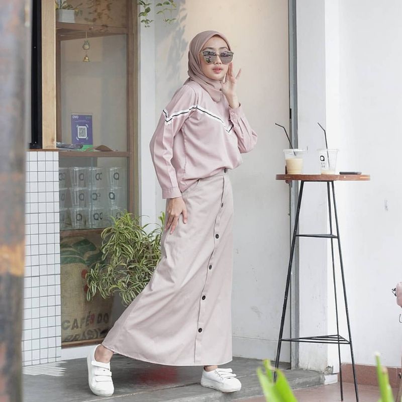 Jual Casual Button Skrit/Rok Panjang/Model Kancing Terbaru Dan Kekinian ...