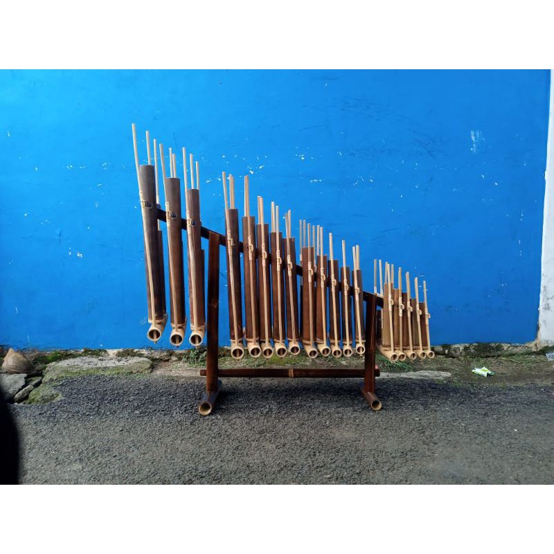 Jual Angklung 18 nada ( 2 1/2 oktaf ) bambu hitam, nada ( G - c ...
