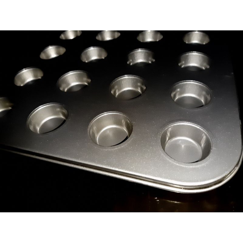 Jual Loyang cupcake mini teflon isi 24 lubang | Shopee Indonesia