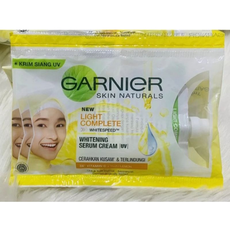 Jual Garnier cream sachet light complete dan sakura white | Shopee ...