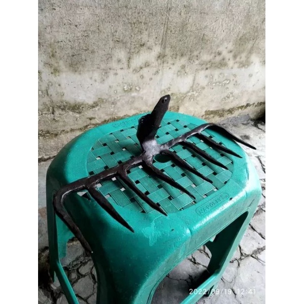 Jual gacok garuk jerami dan sampah berkebun | Shopee Indonesia