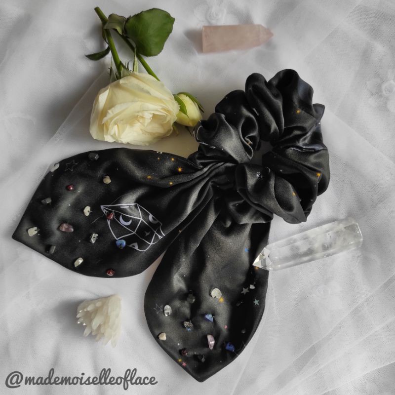 Jual black galaxy scrunchie rabbit tail | Shopee Indonesia