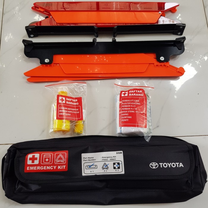 Jual Emergency Kit Warning Triangle Segitiga Pengaman Kotak P3K ASLI ...