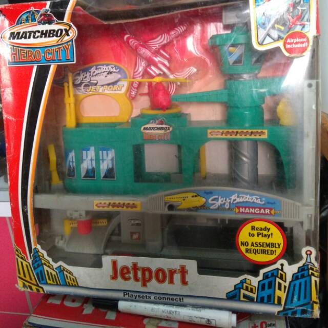 Jual matchbox playset track hero city jetport ori mattel | Shopee Indonesia