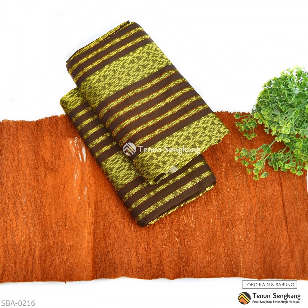 Jual Sarung Bugis Sutra Makassar Tenun Asli Cokelat Tua - Athirah by ...