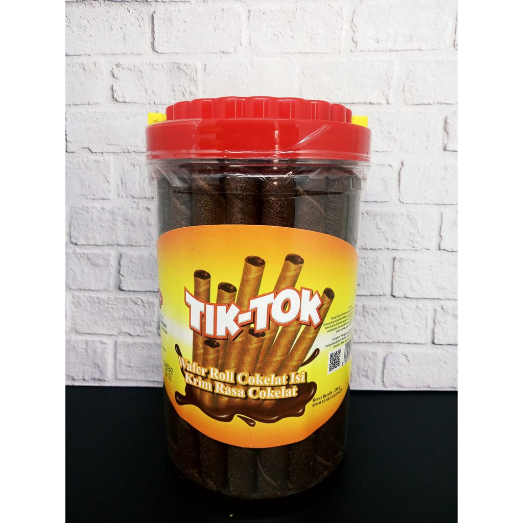 Jual TIK-TOK Wafer Snack roll COKELAT 200g | Shopee Indonesia