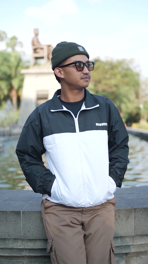 Jual Rown Division Official Tracksuit Jacket - Rowndvsn Jaket Chicago ...