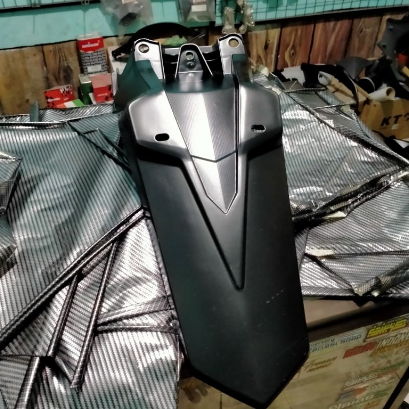 Jual Spakbor Belakang Pcx 160 Carbon Original Honda | Shopee Indonesia