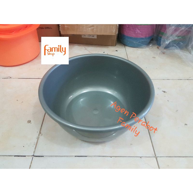 Jual Baskom Abu Besar / Bak Plastik Silver Large / Ember Air / Baskom ...
