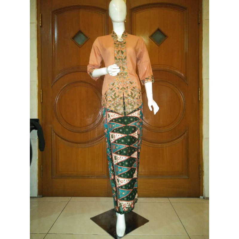 Jual Baju kebaya encim/baju kebaya encim bordir senada/baju kebaya ...