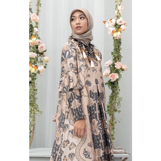 Jual Yasmin Tunic (Minor) Classic Moss by KLAMBY | Shopee Indonesia