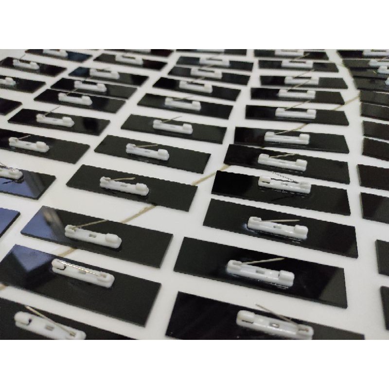 Jual Akrilik Name Tag Bahan Name Tag AKRILIK HITAM Nama dada PLUS ...