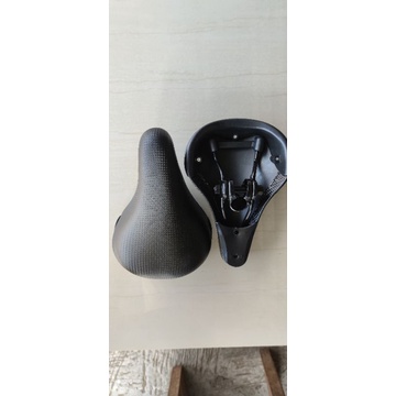 Jual saddle sadel jok sepeda 20 BMX pacific hitam polos | Shopee Indonesia