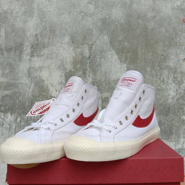 Jual Sepatu compass gazelle hi white red sz 43 | Shopee Indonesia