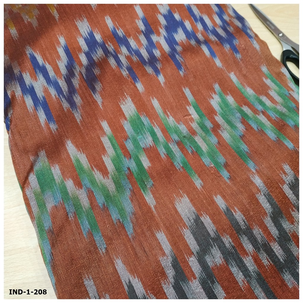Jual Kain Tenun Ikat Sutra Bugis Makassar Marun - Tenun Sengkang IND-1-208 (Harga per 0,5 Meter ...