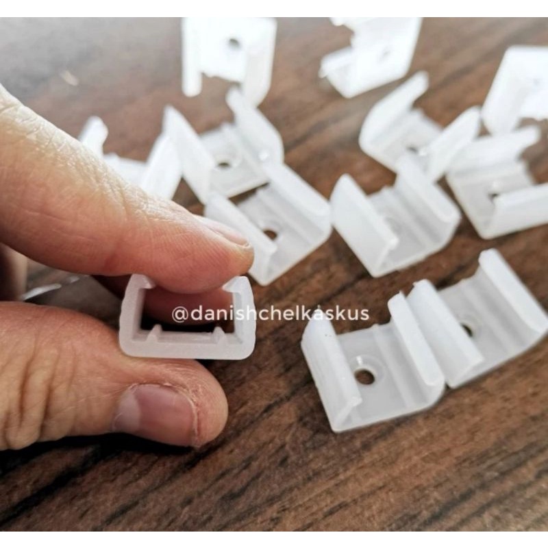 Jual BRACKET / KLEM / DUDUKAN NEON FLEX LED RGB 4 PIN 220V | Shopee ...