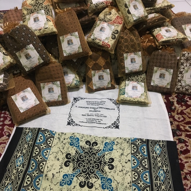 Jual Souvenir Sajadah Batik + Sablon - Jogja Sajadah | Shopee Indonesia