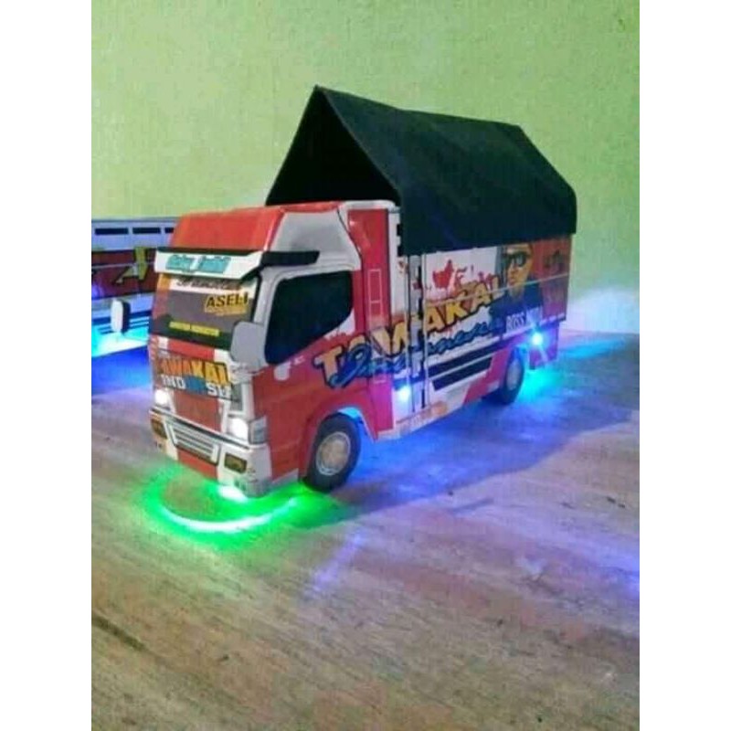Jual miniatur truck oleng berlapis sticker finishing clear full cutting ...