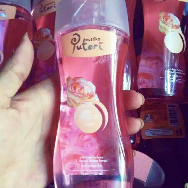Jual Putri Splash Cologne 135ml | Shopee Indonesia