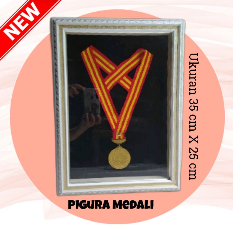Jual PIGURA TEMPAT MEDALI SUPER MURAH BOX MAHAR | Shopee Indonesia