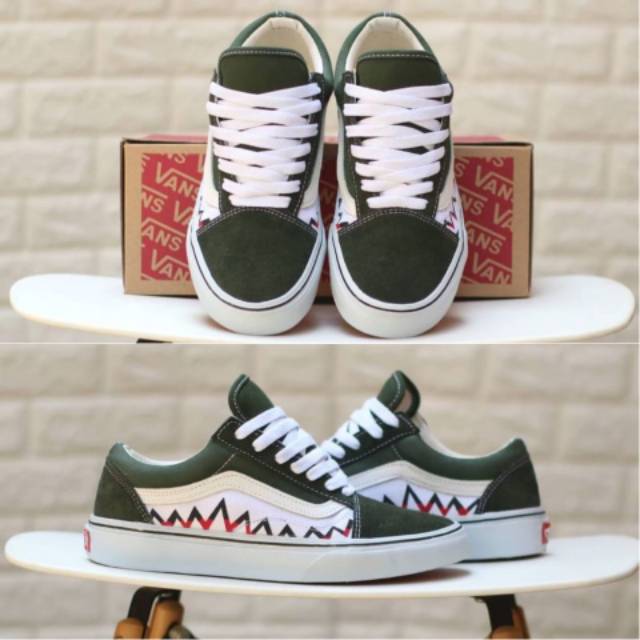Jual Sepatu BAPE x Vans Old Skool Shark Tooth Olive Green White BNIB ...
