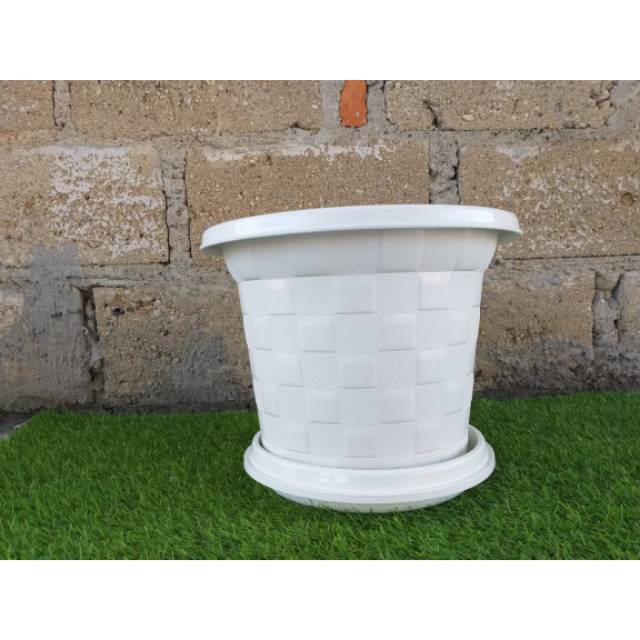 Jual Pot bunga putih motif catur 35cm +tatakan putih | Shopee Indonesia