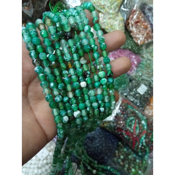 Jual MANIK MANIK PERSEGI BATU ALAM CUTTING SIZE 6MM LINK 2 | Shopee ...