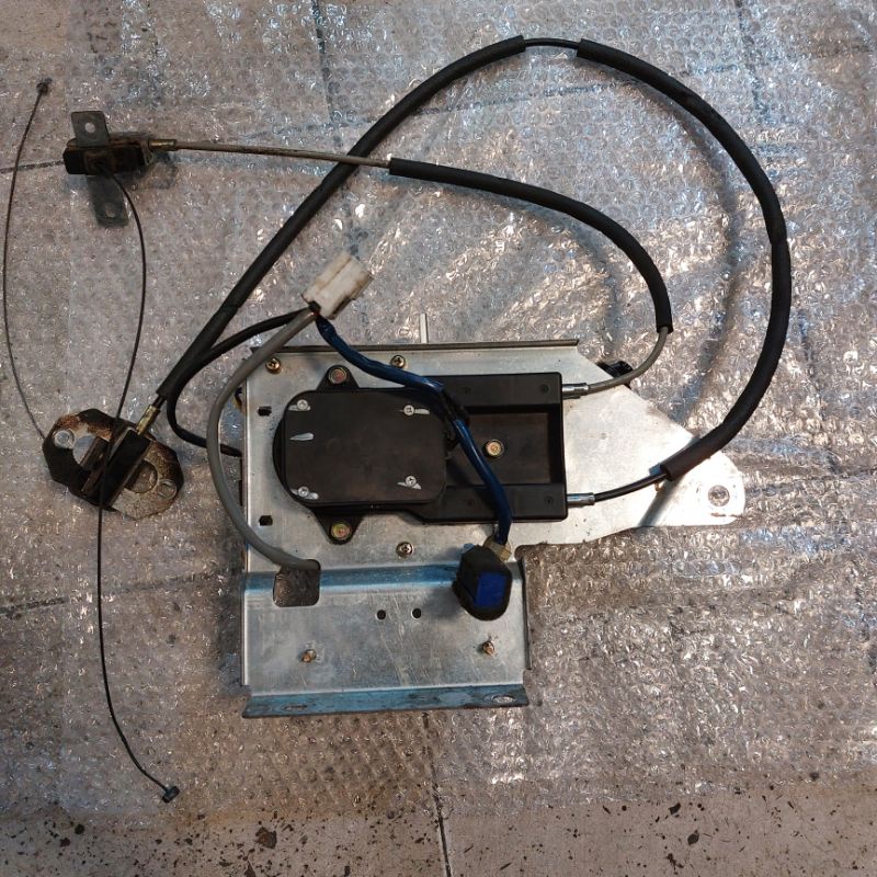 Jual dinamo motor dan sling electric sliding door nissan serena c24 ...