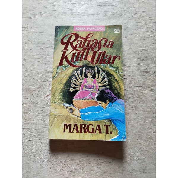 Jual Buku Original Novel RAHASIA KUIL ULAR Karangan Marga T. | Shopee ...