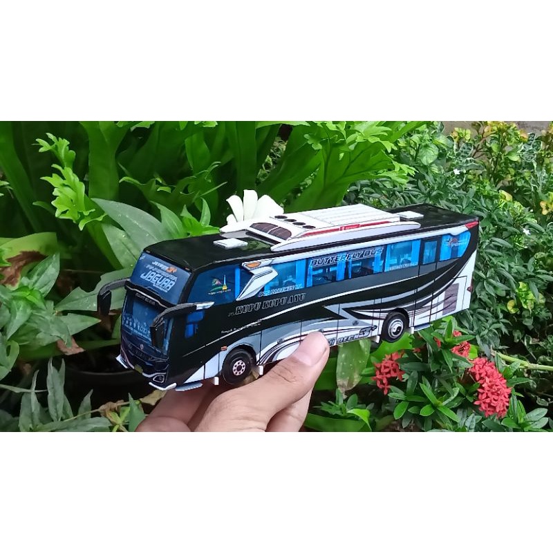 Jual Miniatur Bus Papercraft Bus Scala 1:64 Merk MINI BUS by JDM ...