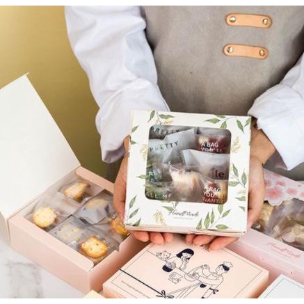 Jual Box Mika Clover Kemasan Kue Moncake / Kotak dus hadiah kado ...