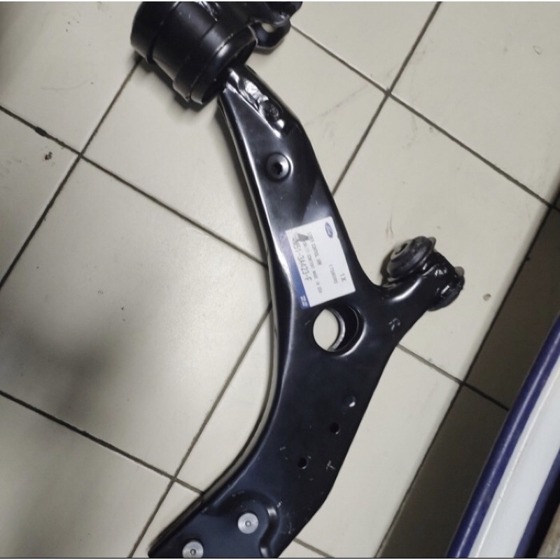 Jual sayap lower arm Assy Ford focus Kanan OEM | Shopee Indonesia