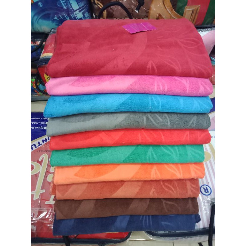 Jual Handuk My Emily Jumbo Super Soft Emboss Ukuran 85x150 cm Lembut ...