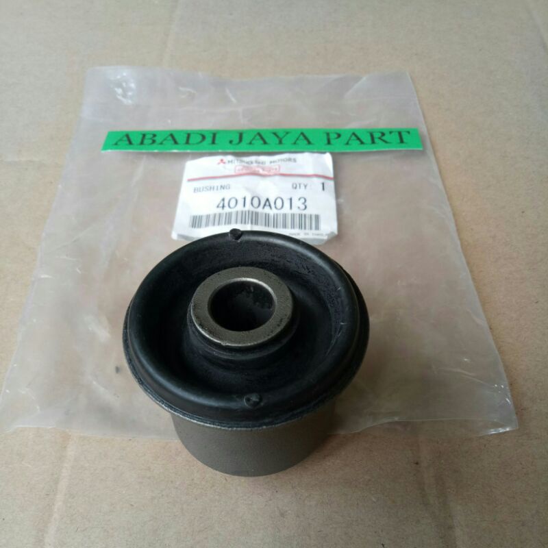 Jual bushing arm atas mitsubishi triton pajero sport yang kecil ...